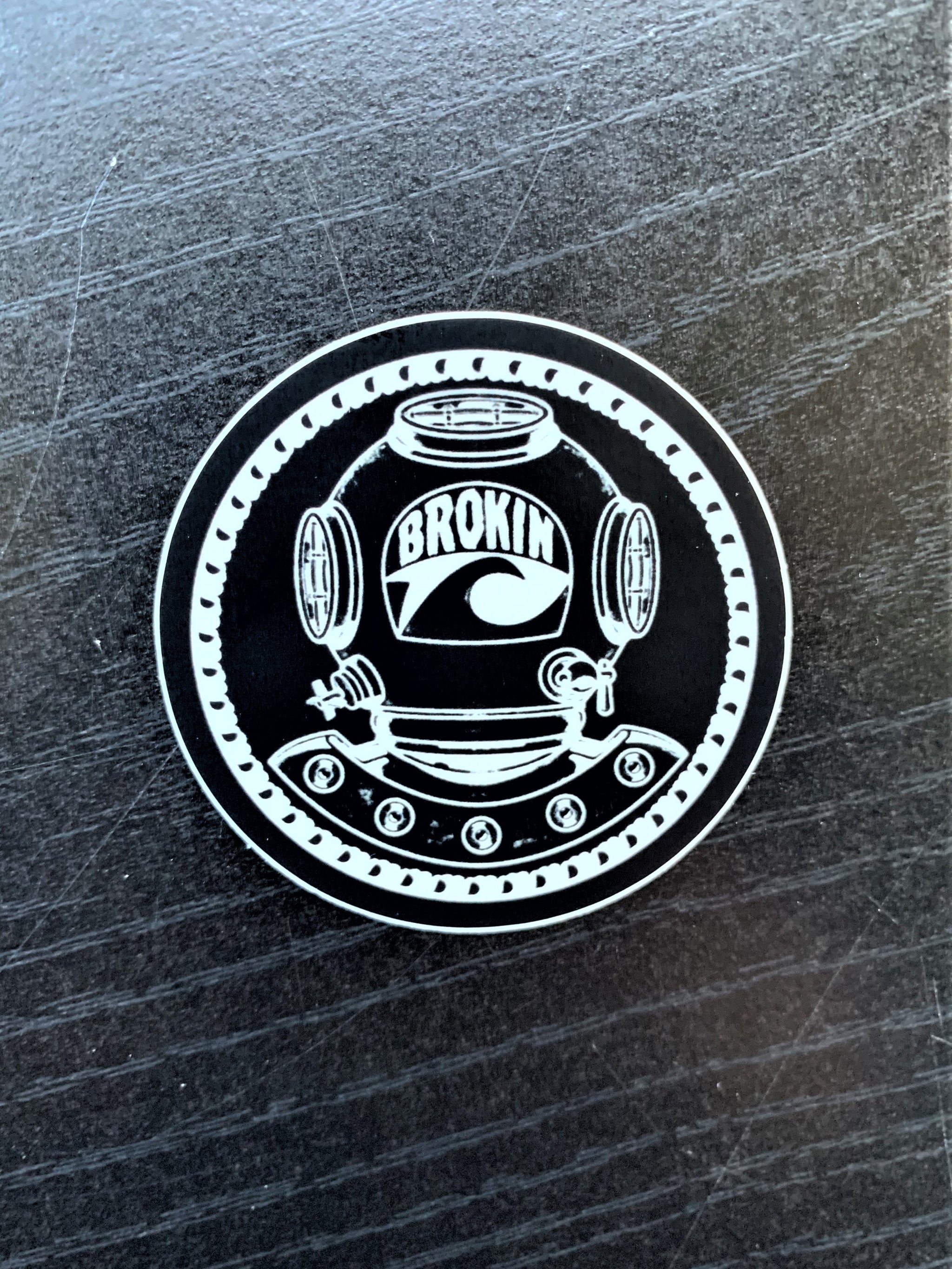 Brokin Sticker – Brokin clothing